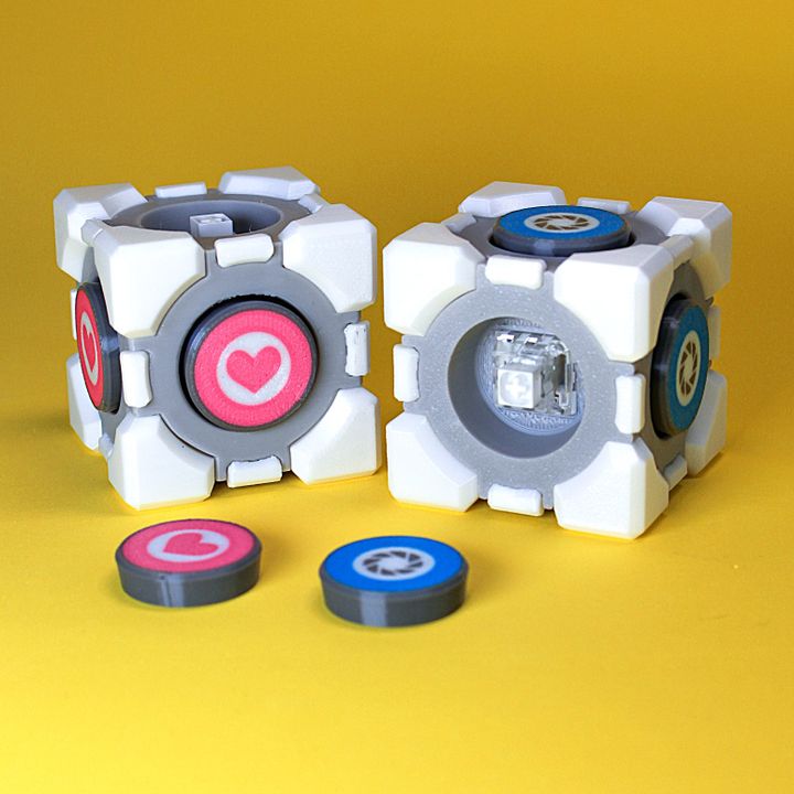 3D Printable Companion CUBE Fidget Clicker - Portal by Clickify 3D